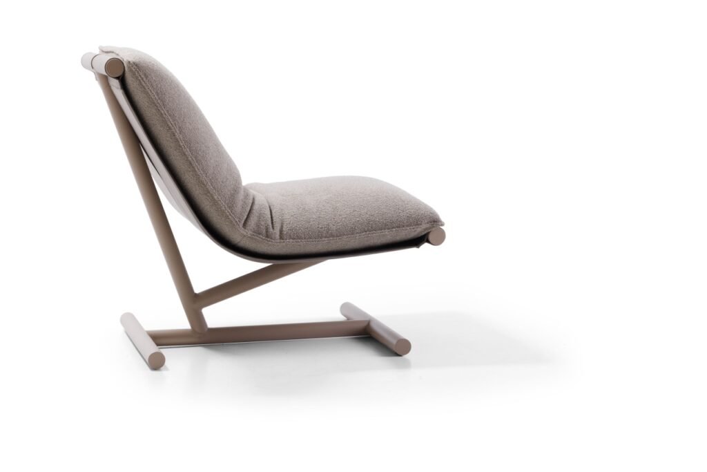 farfalla lounge chair | tubular base - NUANS