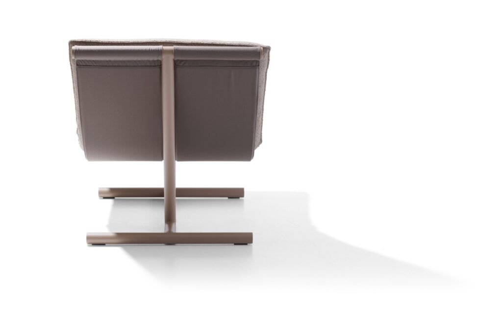 farfalla lounge chair | tubular base - NUANS